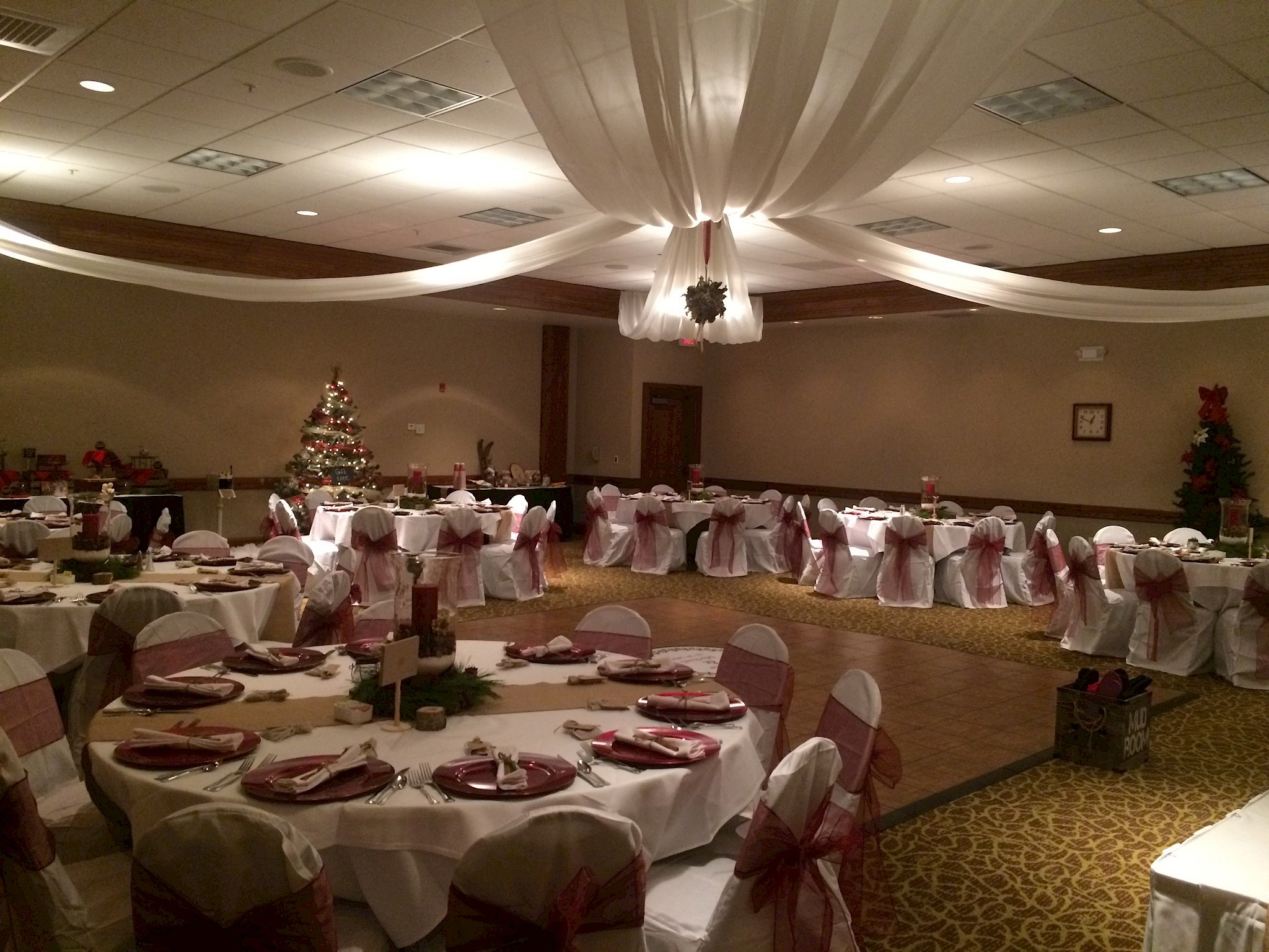 Simply Elegant Weddings in Roanoke, WV – Stonewall Resort